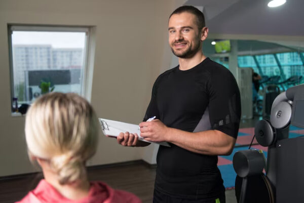 How Much Do Personal Trainers Earn in the UK?